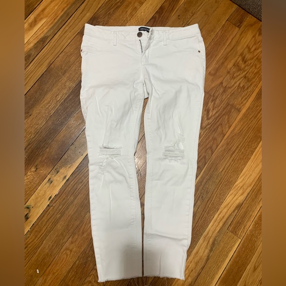 GENERRA | Jeans | Generra White Cropped Skinny Jeans | Poshmark